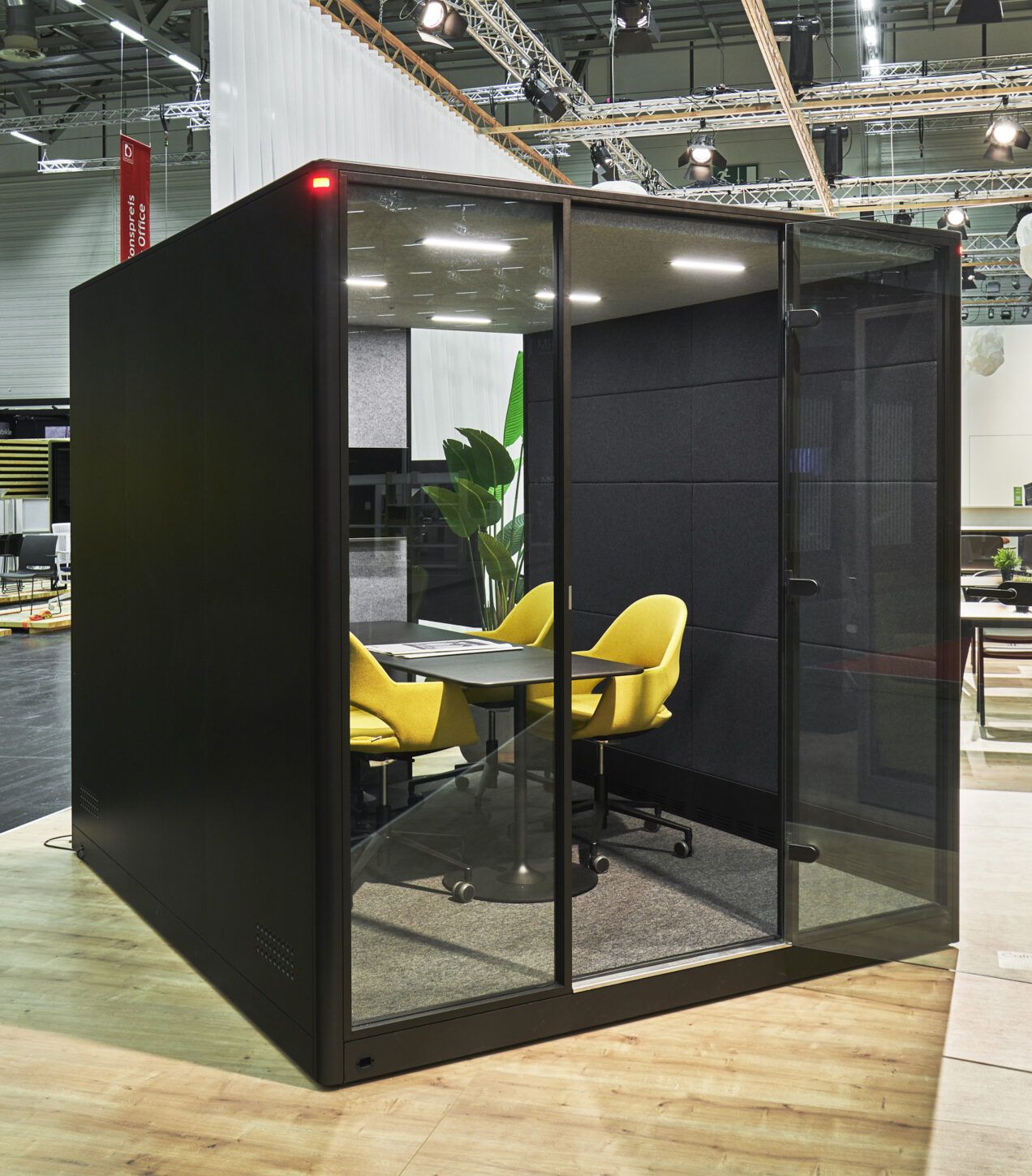 5 of the Best Meeting Booths for Your Workplace | Max Furniture